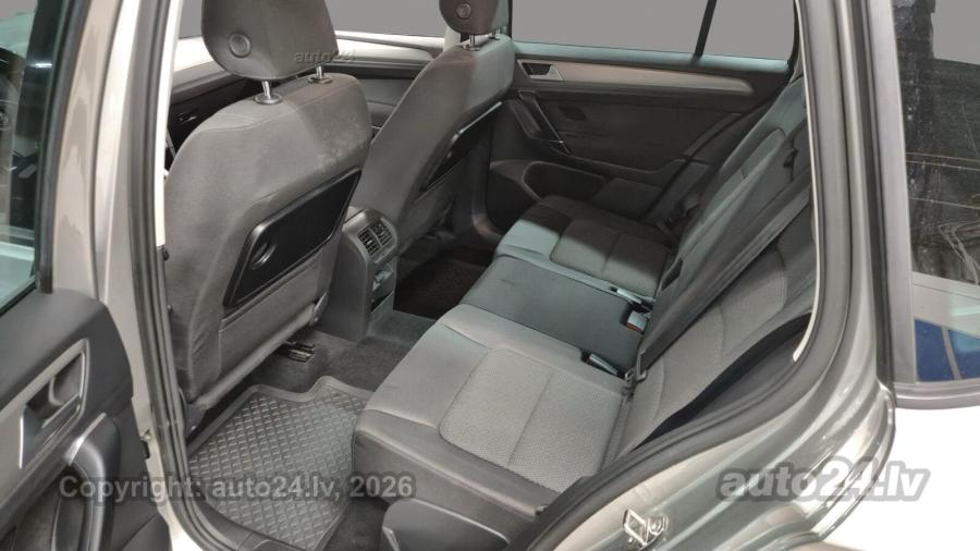 Pelēks Volkswagen Golf Sportsvan 2015 Paide, ar dzinēja tilpumu 1.40 L un nobraukumu 55 tūkst. km par 13900 €, foto 13 vietnē AUTOMOTO.COM.LV