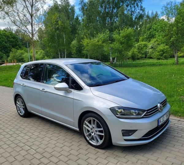 Pelēks Volkswagen Golf Sportsvan 2015 Šauļi, ar dzinēja tilpumu 1.60 L un nobraukumu 227 tūkst. km par 7950 €, foto 3 vietnē AUTOMOTO.COM.LV