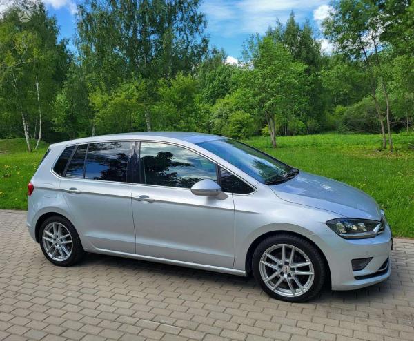 Pelēks Volkswagen Golf Sportsvan 2015 Šauļi, ar dzinēja tilpumu 1.60 L un nobraukumu 227 tūkst. km par 7950 €, foto 4 vietnē AUTOMOTO.COM.LV