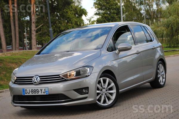 Grey Volkswagen Golf Sportsvan 2015 in Riga, with an engine capacity of 2.00 L and mileage of 245 thousand km for 8990 €, photo 1 on AUTOMOTO.COM.LV