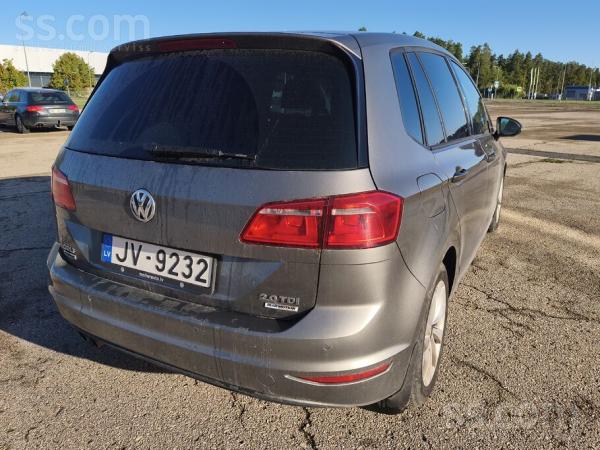 Фольксваген Гольф Спортсван 2015 в Елгава на AUTOMOTO.COM.LV Серый Фольксваген Гольф Спортсван 2015 в Елгава, объемом двигателя 2.00 л и пробегом 335 тыс. км за 6900 €, фото 5 на AUTOMOTO.COM.LV