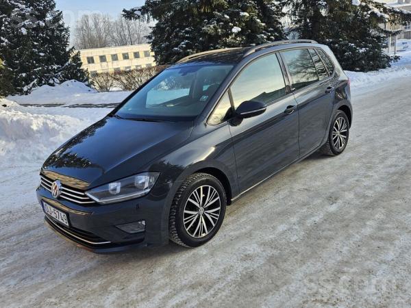 Grey Volkswagen Golf Sportsvan 2016 in Jekabpils, with an engine capacity of 2.00 L and mileage of 250 thousand km for 8990 €, photo 1 on AUTOMOTO.COM.LV