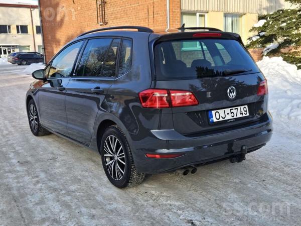 Grey Volkswagen Golf Sportsvan 2016 in Jekabpils, with an engine capacity of 2.00 L and mileage of 250 thousand km for 8990 €, photo 9 on AUTOMOTO.COM.LV