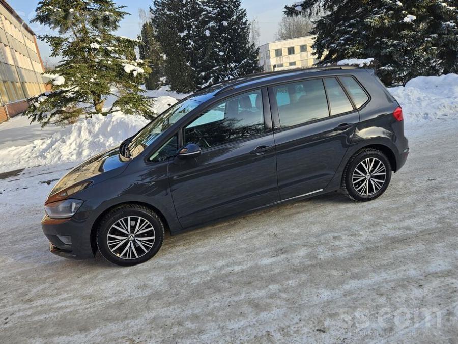 Pelēks Volkswagen Golf Sportsvan 2016 Jēkabpils, ar dzinēja tilpumu 2.00 L un nobraukumu 250 tūkst. km par 8990 €, foto 11 vietnē AUTOMOTO.COM.LV