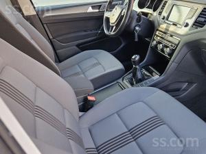 Pelēks Volkswagen Golf Sportsvan 2016 Jēkabpils, ar dzinēja tilpumu 2.00 L un nobraukumu 250 tūkst. km par 8990 €, foto 19 vietnē AUTOMOTO.COM.LV