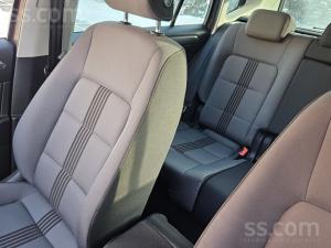 Pelēks Volkswagen Golf Sportsvan 2016 Jēkabpils, ar dzinēja tilpumu 2.00 L un nobraukumu 250 tūkst. km par 8990 €, foto 26 vietnē AUTOMOTO.COM.LV