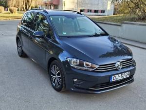 Pelēks Volkswagen Golf Sportsvan 2016 Jēkabpils, ar dzinēja tilpumu 2.00 L un nobraukumu 250 tūkst. km par 8990 €, foto 5 vietnē AUTOMOTO.COM.LV