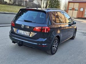 Pelēks Volkswagen Golf Sportsvan 2016 Jēkabpils, ar dzinēja tilpumu 2.00 L un nobraukumu 250 tūkst. km par 8990 €, foto 9 vietnē AUTOMOTO.COM.LV