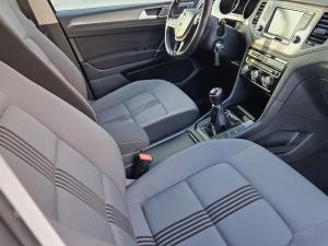 Pelēks Volkswagen Golf Sportsvan 2016 Jēkabpils, ar dzinēja tilpumu 2.00 L un nobraukumu 250 tūkst. km par 8990 €, foto 16 vietnē AUTOMOTO.COM.LV
