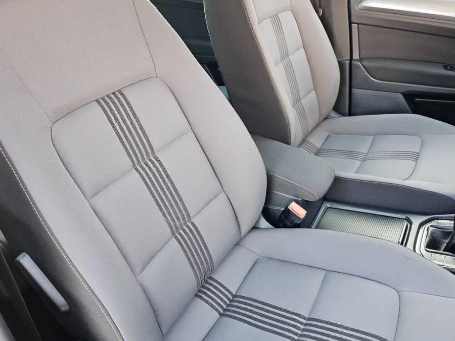 Pelēks Volkswagen Golf Sportsvan 2016 Jēkabpils, ar dzinēja tilpumu 2.00 L un nobraukumu 250 tūkst. km par 8990 €, foto 18 vietnē AUTOMOTO.COM.LV
