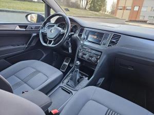 Pelēks Volkswagen Golf Sportsvan 2016 Jēkabpils, ar dzinēja tilpumu 2.00 L un nobraukumu 250 tūkst. km par 8990 €, foto 26 vietnē AUTOMOTO.COM.LV