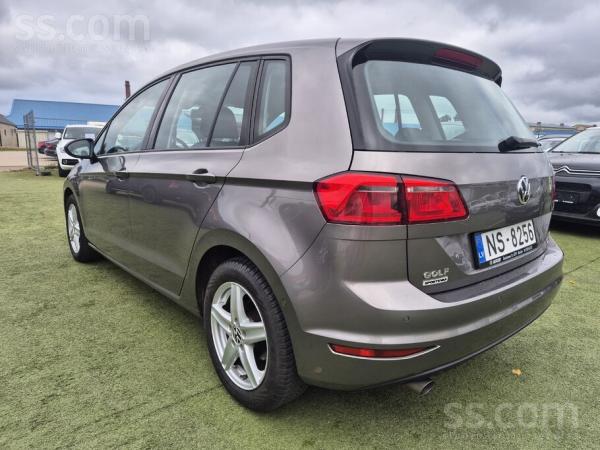 Grey Volkswagen Golf Sportsvan 2016 in Liepaja, with an engine capacity of 1.60 L and mileage of 168 thousand km for 7500 €, photo 8 on AUTOMOTO.COM.LV