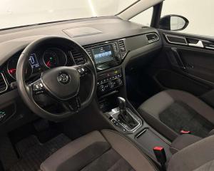 Pelēks Volkswagen Golf Sportsvan 2017 Marijampole, ar dzinēja tilpumu 1.97 L un nobraukumu 266 tūkst. km par 10999 €, foto 2 vietnē AUTOMOTO.COM.LV