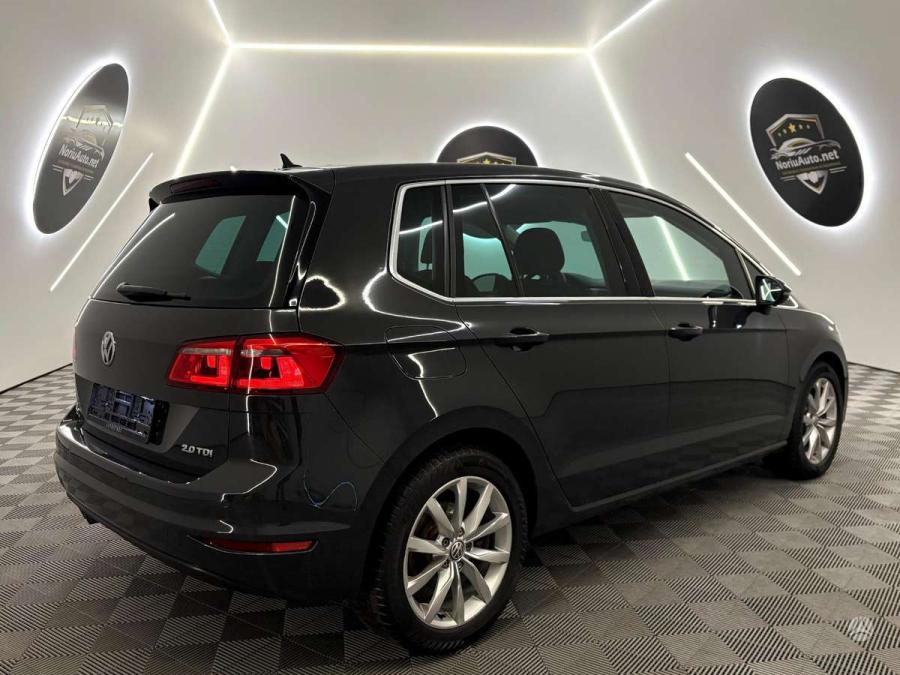 Pelēks Volkswagen Golf Sportsvan 2017 Marijampole, ar dzinēja tilpumu 1.97 L un nobraukumu 266 tūkst. km par 10999 €, foto 31 vietnē AUTOMOTO.COM.LV