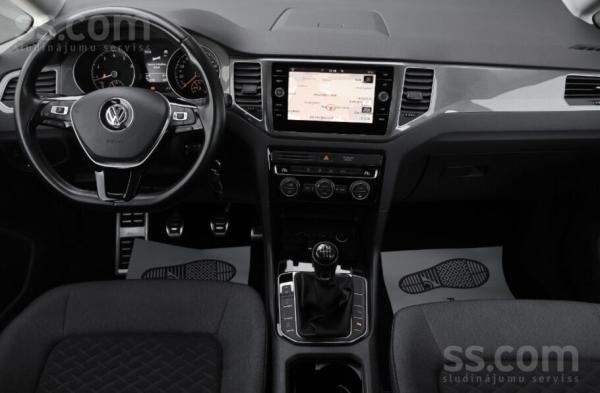 Grey Volkswagen Golf Sportsvan 2018 in Valmiera, with an engine capacity of 1.50 L and mileage of 113 thousand km for 14800 €, photo 5 on AUTOMOTO.COM.LV