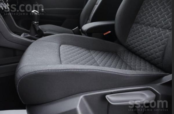 Grey Volkswagen Golf Sportsvan 2018 in Valmiera, with an engine capacity of 1.50 L and mileage of 113 thousand km for 14800 €, photo 6 on AUTOMOTO.COM.LV