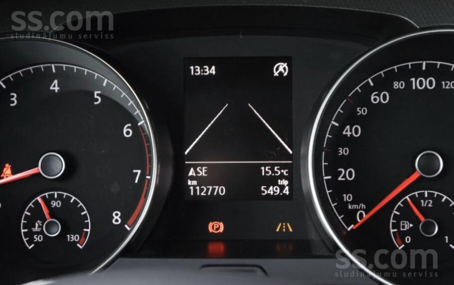 Grey Volkswagen Golf Sportsvan 2018 in Valmiera, with an engine capacity of 1.50 L and mileage of 113 thousand km for 14800 €, photo 9 on AUTOMOTO.COM.LV