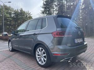 Grey Volkswagen Golf Sportsvan 2020 in Ventspils, with an engine capacity of 2.00 L and mileage of 33 thousand km for 8750 €, photo 5 on AUTOMOTO.COM.LV