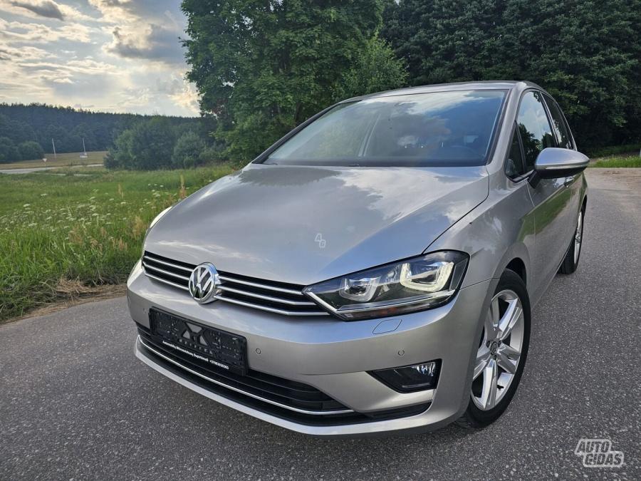 Pelēks Volkswagen Golf Sportsvan 2014 Viļņa, ar dzinēja tilpumu 1.40 L un nobraukumu 121 tūkst. km par 9400 €, foto 1 vietnē AUTOMOTO.COM.LV