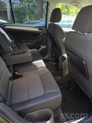 Grey Volkswagen Golf Sportsvan 2015 in Jelgava, with an engine capacity of 1.20 L and mileage of 0 thousand km for 6350 €, photo 15 on AUTOMOTO.COM.LV
