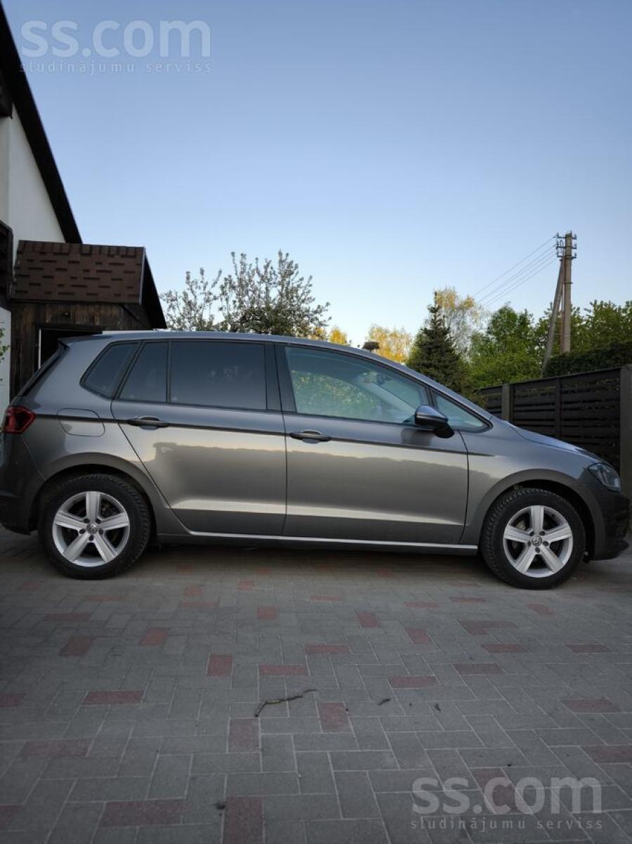 Grey Volkswagen Golf Sportsvan 2015 in Jelgava, with an engine capacity of 1.20 L and mileage of 0 thousand km for 6350 €, photo 18 on AUTOMOTO.COM.LV