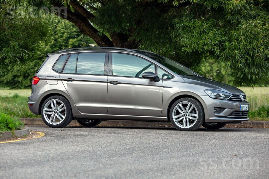 Grey Volkswagen Golf Sportsvan 2015 in Riga, with an engine capacity of 2.00 L and mileage of 189 thousand km for 10790 €, photo 6 on AUTOMOTO.COM.LV