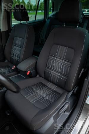 Grey Volkswagen Golf Sportsvan 2015 in Riga, with an engine capacity of 2.00 L and mileage of 189 thousand km for 10790 €, photo 11 on AUTOMOTO.COM.LV