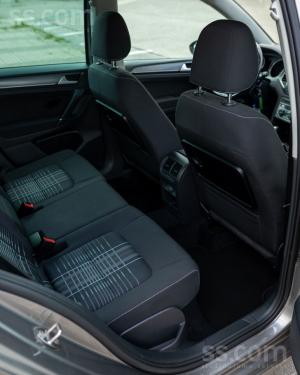 Grey Volkswagen Golf Sportsvan 2015 in Riga, with an engine capacity of 2.00 L and mileage of 189 thousand km for 10790 €, photo 13 on AUTOMOTO.COM.LV
