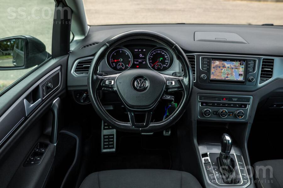 Grey Volkswagen Golf Sportsvan 2015 in Riga, with an engine capacity of 2.00 L and mileage of 189 thousand km for 10790 €, photo 30 on AUTOMOTO.COM.LV