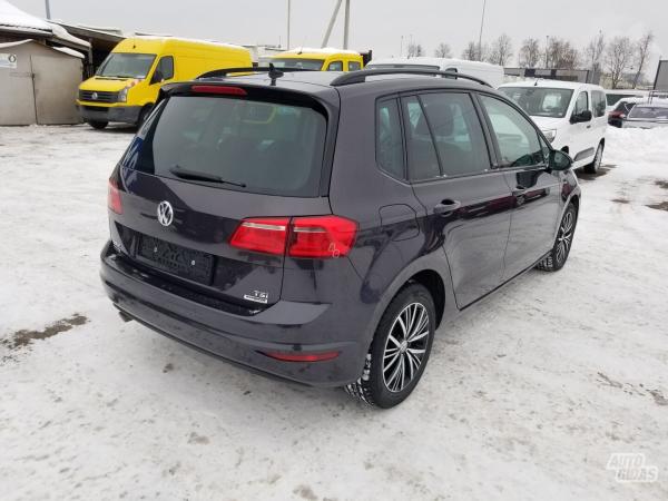 Pelēks Volkswagen Golf Sportsvan 2016 Kauņa, ar dzinēja tilpumu 1.20 L un nobraukumu 214 tūkst. km par 8550 €, foto 6 vietnē AUTOMOTO.COM.LV