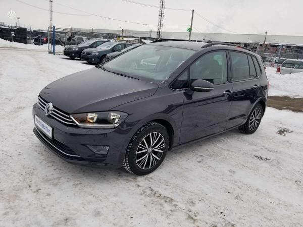 Pelēks Volkswagen Golf Sportsvan 2016 Kauņa, ar dzinēja tilpumu 1.20 L un nobraukumu 214 tūkst. km par 8250 €, foto 2 vietnē AUTOMOTO.COM.LV