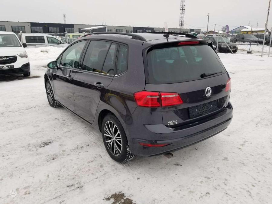 Pelēks Volkswagen Golf Sportsvan 2016 Kauņa, ar dzinēja tilpumu 1.20 L un nobraukumu 214 tūkst. km par 8250 €, foto 7 vietnē AUTOMOTO.COM.LV