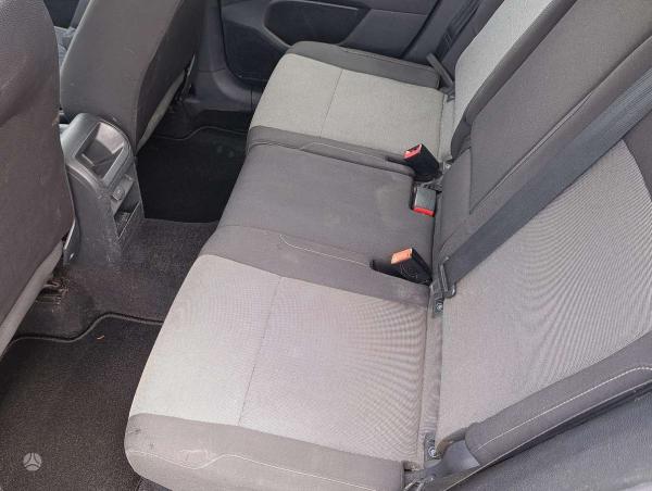 Grey Volkswagen Golf Sportsvan 2016 in Kaunas, with an engine capacity of 1.00 L and mileage of 183 thousand km for 3950 €, photo 8 on AUTOMOTO.COM.LV