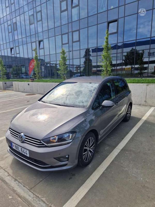 Grey Volkswagen Golf Sportsvan 2016 in Panevezys, with an engine capacity of 1.40 L and mileage of 202 thousand km for 8700 €, photo 1 on AUTOMOTO.COM.LV