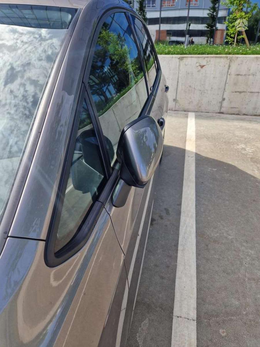 Pelēks Volkswagen Golf Sportsvan 2016 Panevēža, ar dzinēja tilpumu 1.40 L un nobraukumu 202 tūkst. km par 8700 €, foto 16 vietnē AUTOMOTO.COM.LV