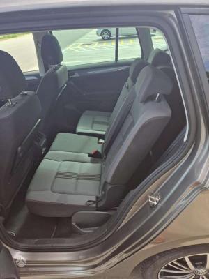 Pelēks Volkswagen Golf Sportsvan 2016 Panevēža, ar dzinēja tilpumu 1.40 L un nobraukumu 202 tūkst. km par 8700 €, foto 20 vietnē AUTOMOTO.COM.LV