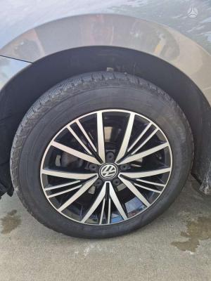 Pelēks Volkswagen Golf Sportsvan 2016 Panevēža, ar dzinēja tilpumu 1.40 L un nobraukumu 202 tūkst. km par 8700 €, foto 38 vietnē AUTOMOTO.COM.LV