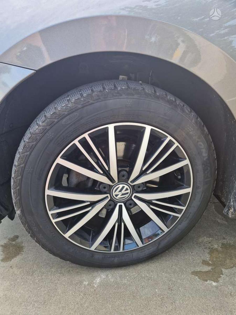 Pelēks Volkswagen Golf Sportsvan 2016 Panevēža, ar dzinēja tilpumu 1.40 L un nobraukumu 202 tūkst. km par 8700 €, foto 38 vietnē AUTOMOTO.COM.LV