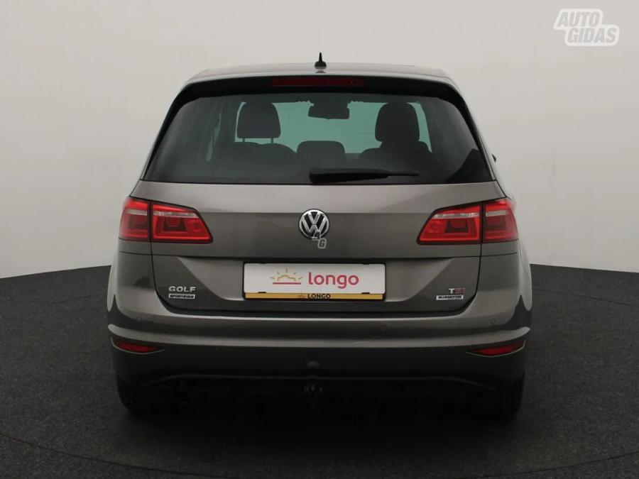 Grey Volkswagen Golf Sportsvan 2016 in Vilnius, with an engine capacity of 1.40 L and mileage of 227 thousand km for 9699 €, photo 6 on AUTOMOTO.COM.LV