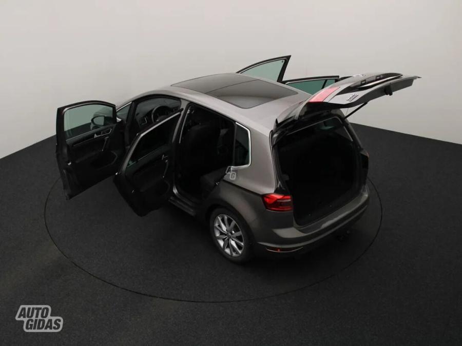 Grey Volkswagen Golf Sportsvan 2016 in Vilnius, with an engine capacity of 1.40 L and mileage of 227 thousand km for 9699 €, photo 14 on AUTOMOTO.COM.LV