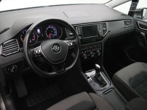 Grey Volkswagen Golf Sportsvan 2016 in Vilnius, with an engine capacity of 1.40 L and mileage of 227 thousand km for 9699 €, photo 17 on AUTOMOTO.COM.LV