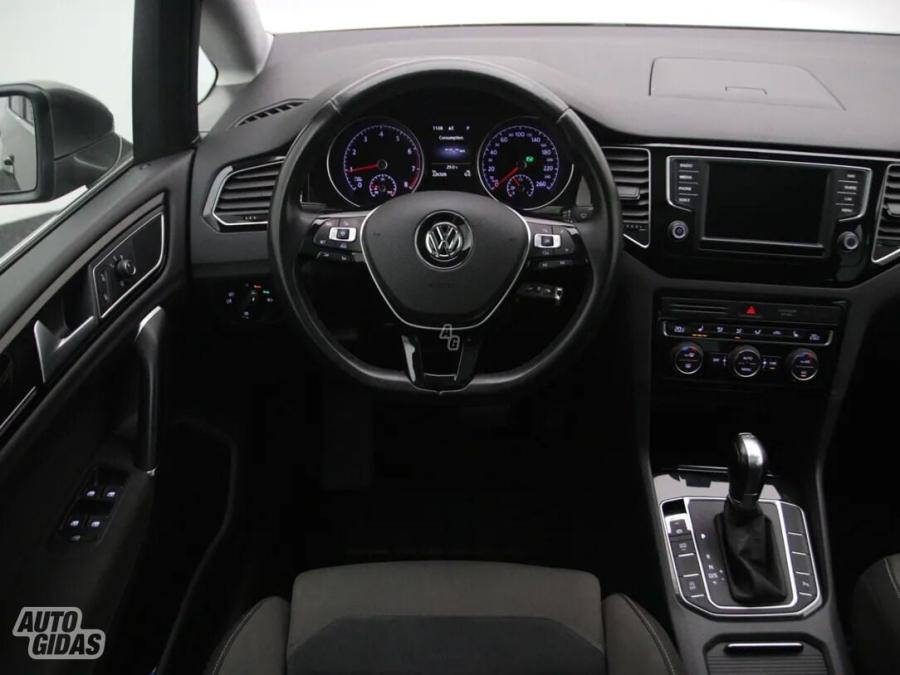 Grey Volkswagen Golf Sportsvan 2016 in Vilnius, with an engine capacity of 1.40 L and mileage of 227 thousand km for 9699 €, photo 18 on AUTOMOTO.COM.LV