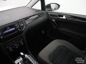 Grey Volkswagen Golf Sportsvan 2016 in Vilnius, with an engine capacity of 1.40 L and mileage of 227 thousand km for 9699 €, photo 22 on AUTOMOTO.COM.LV