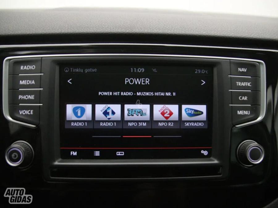 Grey Volkswagen Golf Sportsvan 2016 in Vilnius, with an engine capacity of 1.40 L and mileage of 227 thousand km for 9699 €, photo 23 on AUTOMOTO.COM.LV