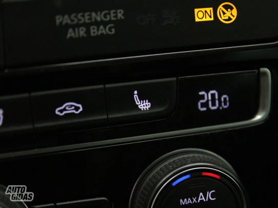 Grey Volkswagen Golf Sportsvan 2016 in Vilnius, with an engine capacity of 1.40 L and mileage of 227 thousand km for 9699 €, photo 31 on AUTOMOTO.COM.LV