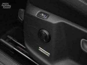 Grey Volkswagen Golf Sportsvan 2016 in Vilnius, with an engine capacity of 1.40 L and mileage of 227 thousand km for 9699 €, photo 34 on AUTOMOTO.COM.LV