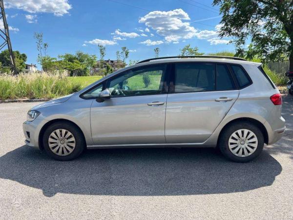 Pelēks Volkswagen Golf Sportsvan 2016 Šauļi, ar dzinēja tilpumu 1.60 L un nobraukumu 250 tūkst. km par 4950 €, foto 7 vietnē AUTOMOTO.COM.LV