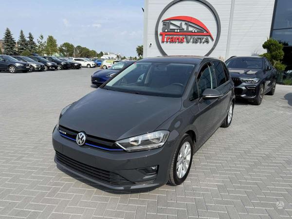 Grey Volkswagen Golf Sportsvan 2016 in Telschi, with an engine capacity of 1.60 L and mileage of 213 thousand km for 7999 €, photo 1 on AUTOMOTO.COM.LV