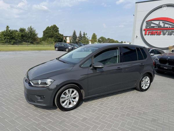 Grey Volkswagen Golf Sportsvan 2016 in Telschi, with an engine capacity of 1.60 L and mileage of 213 thousand km for 7999 €, photo 2 on AUTOMOTO.COM.LV