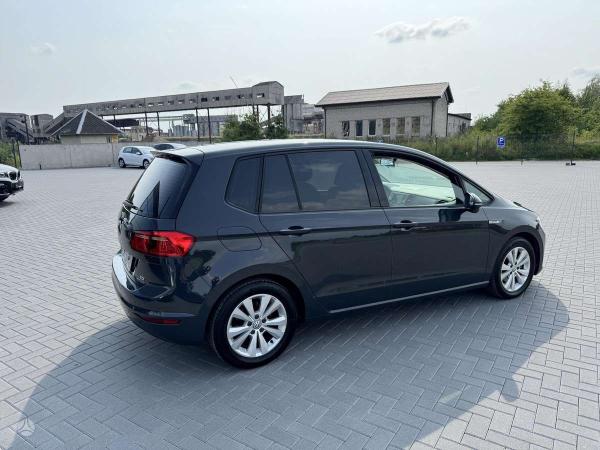 Grey Volkswagen Golf Sportsvan 2016 in Telschi, with an engine capacity of 1.60 L and mileage of 213 thousand km for 7999 €, photo 7 on AUTOMOTO.COM.LV